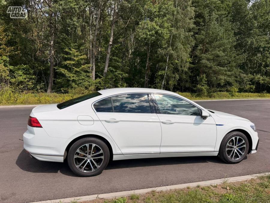 Balts Volkswagen Passat 2021 Kauņa, ar dzinēja tilpumu 1.40 L un nobraukumu 110 tūkst. km par 17900 €, foto 3 vietnē AUTOMOTO.COM.LV
