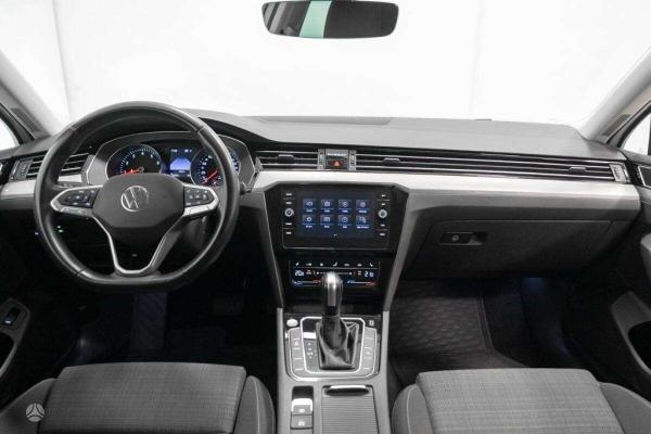 Balts Volkswagen Passat 2022 Viļņa, ar dzinēja tilpumu 1.50 L un nobraukumu 111 tūkst. km par 18500 €, foto 9 vietnē AUTOMOTO.COM.LV