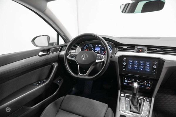 Balts Volkswagen Passat 2022 Viļņa, ar dzinēja tilpumu 1.50 L un nobraukumu 111 tūkst. km par 18500 €, foto 10 vietnē AUTOMOTO.COM.LV