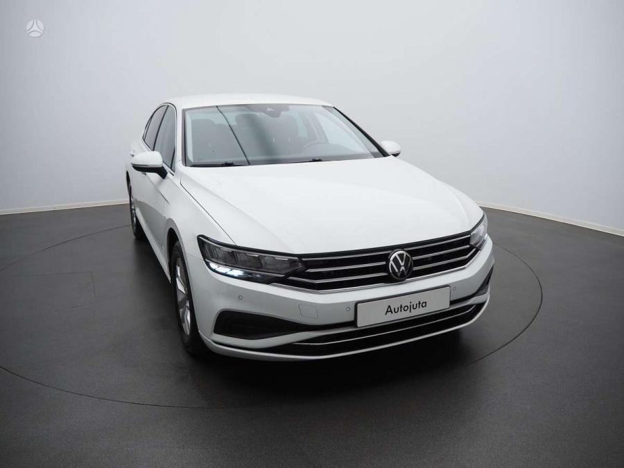 Balts Volkswagen Passat 2022 Viļņa, ar dzinēja tilpumu 1.50 L un nobraukumu 85 tūkst. km par 16600 €, foto 4 vietnē AUTOMOTO.COM.LV