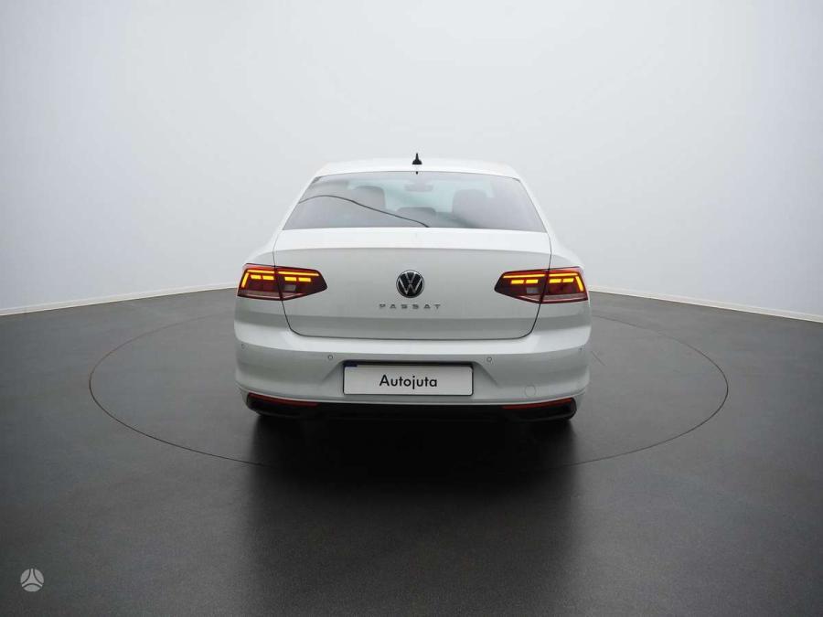 Balts Volkswagen Passat 2022 Viļņa, ar dzinēja tilpumu 1.50 L un nobraukumu 85 tūkst. km par 16600 €, foto 6 vietnē AUTOMOTO.COM.LV