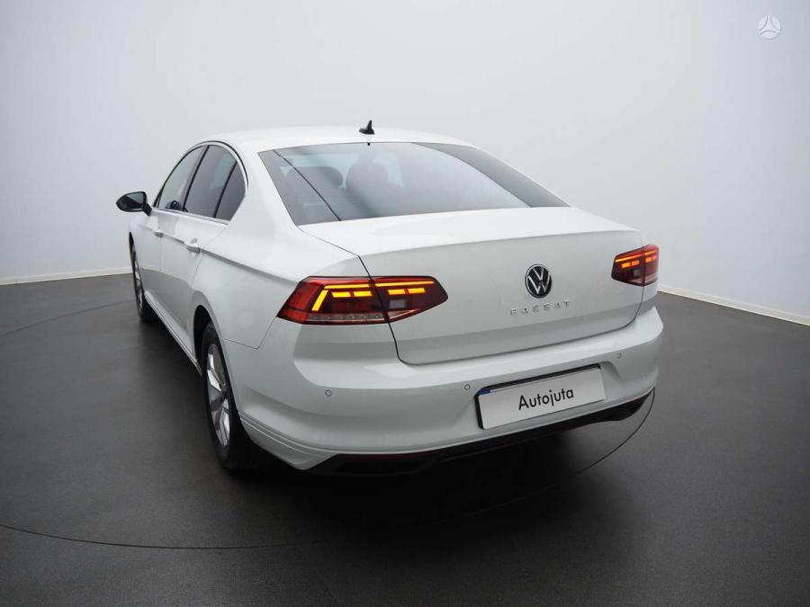 Balts Volkswagen Passat 2022 Viļņa, ar dzinēja tilpumu 1.50 L un nobraukumu 85 tūkst. km par 16600 €, foto 7 vietnē AUTOMOTO.COM.LV