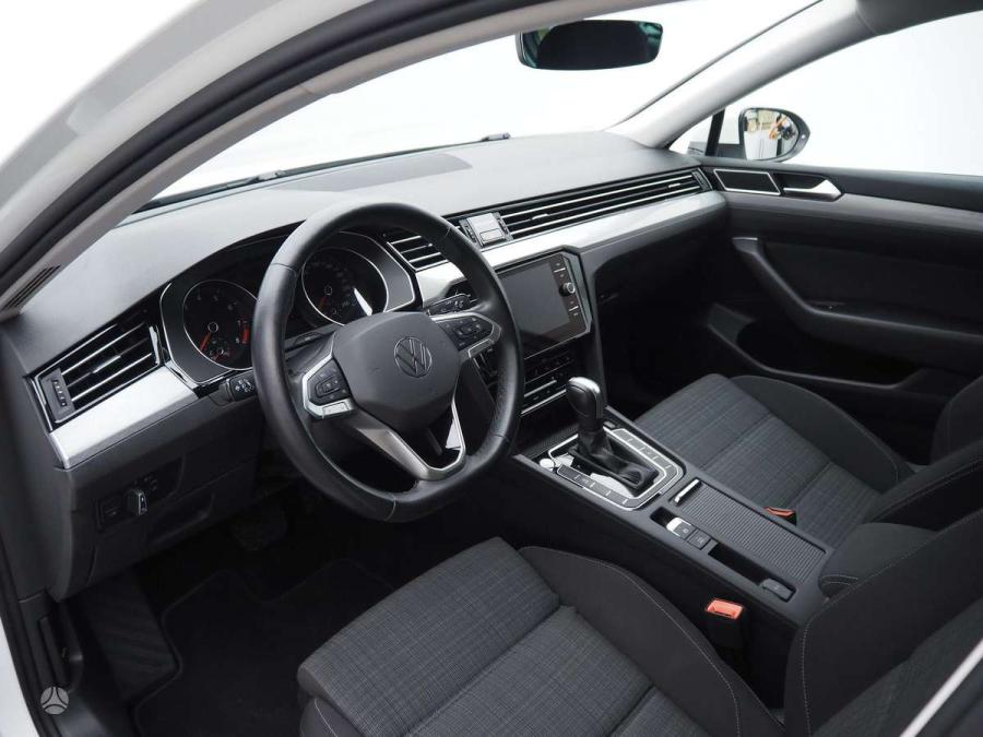 Balts Volkswagen Passat 2022 Viļņa, ar dzinēja tilpumu 1.50 L un nobraukumu 85 tūkst. km par 16600 €, foto 15 vietnē AUTOMOTO.COM.LV