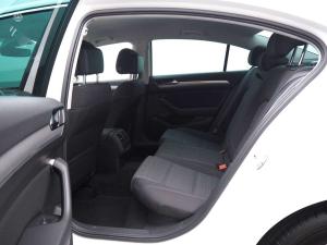Balts Volkswagen Passat 2022 Viļņa, ar dzinēja tilpumu 1.50 L un nobraukumu 85 tūkst. km par 16600 €, foto 17 vietnē AUTOMOTO.COM.LV