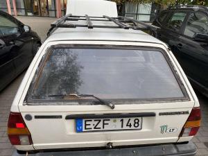 Balts Volkswagen Passat 1988 Viļņa, ar dzinēja tilpumu 1.78 L un nobraukumu 300 tūkst. km par 1700 €, foto 4 vietnē AUTOMOTO.COM.LV