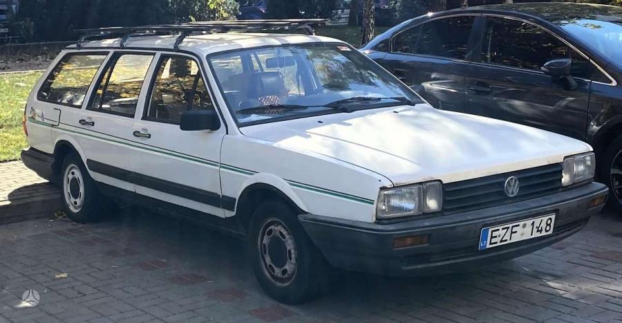 Balts Volkswagen Passat 1988 Viļņa, ar dzinēja tilpumu 1.78 L un nobraukumu 300 tūkst. km par 1700 €, foto 6 vietnē AUTOMOTO.COM.LV