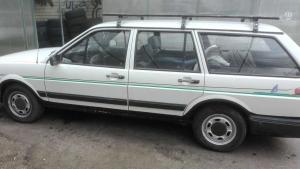 Balts Volkswagen Passat 1988 Viļņa, ar dzinēja tilpumu 1.78 L un nobraukumu 300 tūkst. km par 1700 €, foto 9 vietnē AUTOMOTO.COM.LV