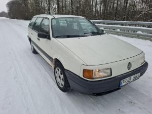 White Volkswagen Passat 1991 in Vilnius, with an engine capacity of 1.90 L and mileage of 382 thousand km for 600 €, photo  on AUTOMOTO.COM.LV