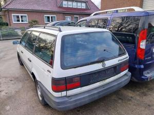 Balts Volkswagen Passat 1993 Marijampole, ar dzinēja tilpumu 1.78 L un nobraukumu 166 tūkst. km par 2500 €, foto 2 vietnē AUTOMOTO.COM.LV