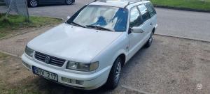 White Volkswagen Passat 1995 in Vilnius, with an engine capacity of 1.98 L and mileage of 317 thousand km for 800 €, photo  on AUTOMOTO.COM.LV