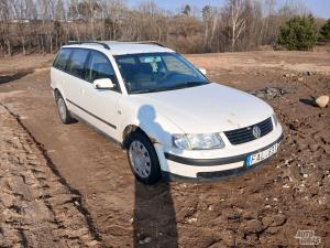 Balts Volkswagen Passat 1999 Viļņa, ar dzinēja tilpumu 1.90 L un nobraukumu 471 tūkst. km par 400 €, foto  vietnē AUTOMOTO.COM.LV