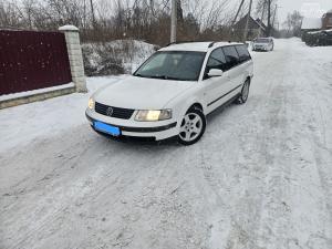 Balts Volkswagen Passat 2000 Vilkaviškis, ar dzinēja tilpumu 1.90 L un nobraukumu 3 tūkst. km par 1150 €, foto  vietnē AUTOMOTO.COM.LV