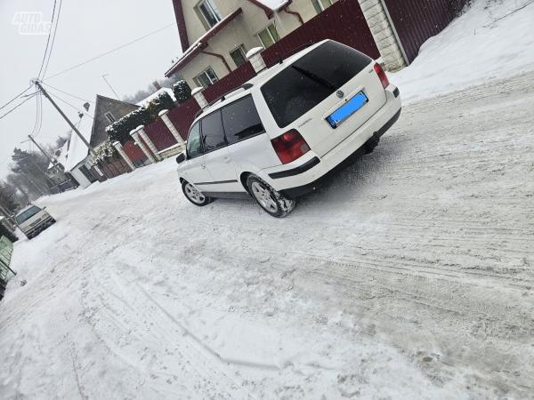 White Volkswagen Passat 2000 in Vilkaviskis, with an engine capacity of 1.90 L and mileage of 3 thousand km for 1150 €, photo 4 on AUTOMOTO.COM.LV