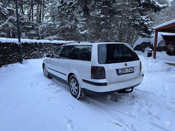 Balts Volkswagen Passat 2001 Kauņa, ar dzinēja tilpumu 1.90 L un nobraukumu 390 tūkst. km par 800 €, foto 4 vietnē AUTOMOTO.COM.LV