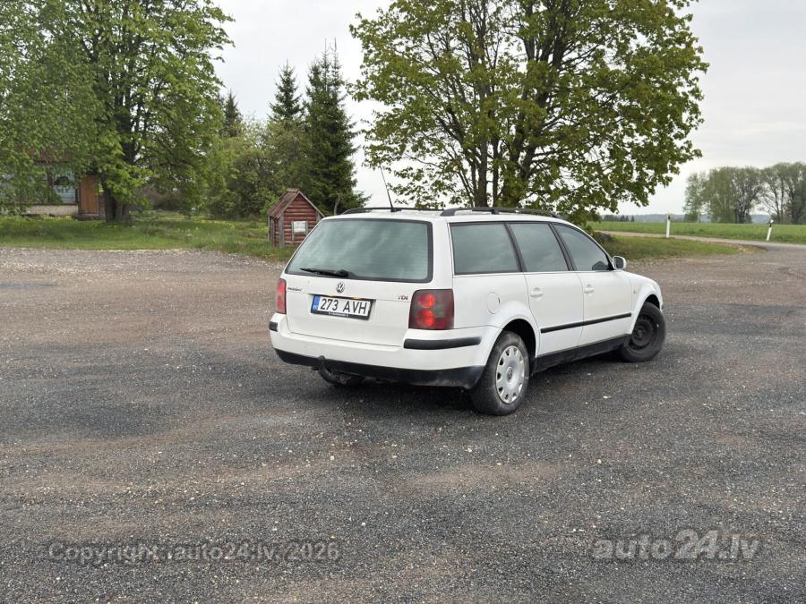 White Volkswagen Passat 2001 in Tallinn, with an engine capacity of 1.90 L and mileage of 490 thousand km for 1900 €, photo 7 on AUTOMOTO.COM.LV