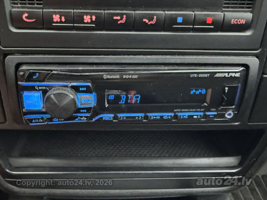 White Volkswagen Passat 2001 in Tallinn, with an engine capacity of 1.90 L and mileage of 490 thousand km for 1900 €, photo 15 on AUTOMOTO.COM.LV