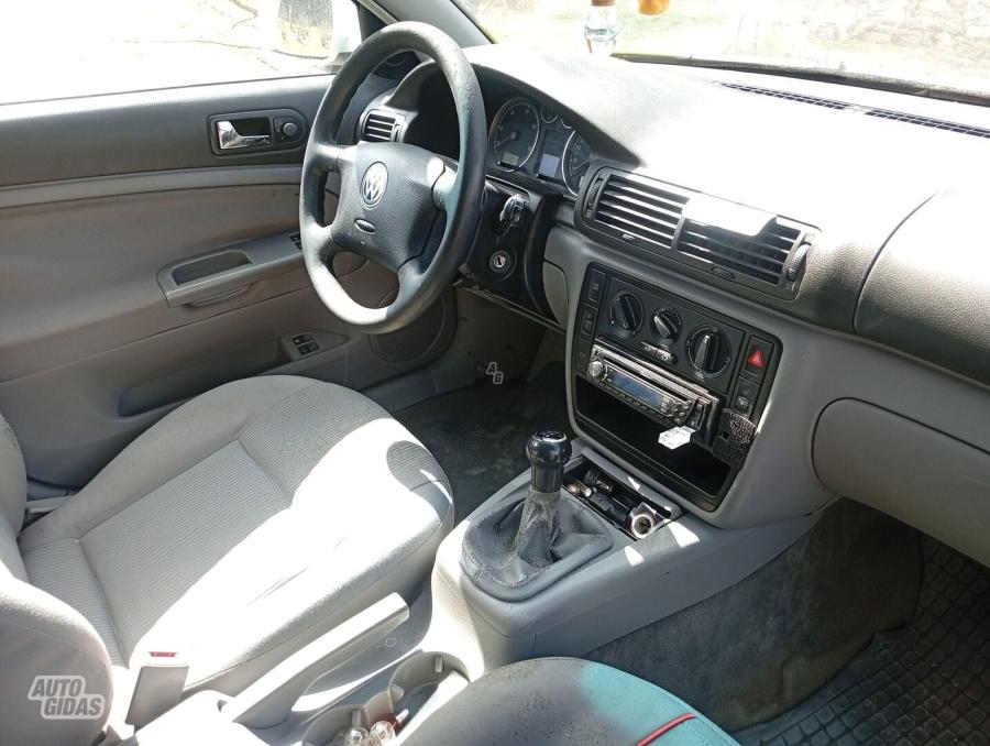 Balts Volkswagen Passat 2002 Viļņa, ar dzinēja tilpumu 1.90 L un nobraukumu 300 tūkst. km par 1150 €, foto 12 vietnē AUTOMOTO.COM.LV