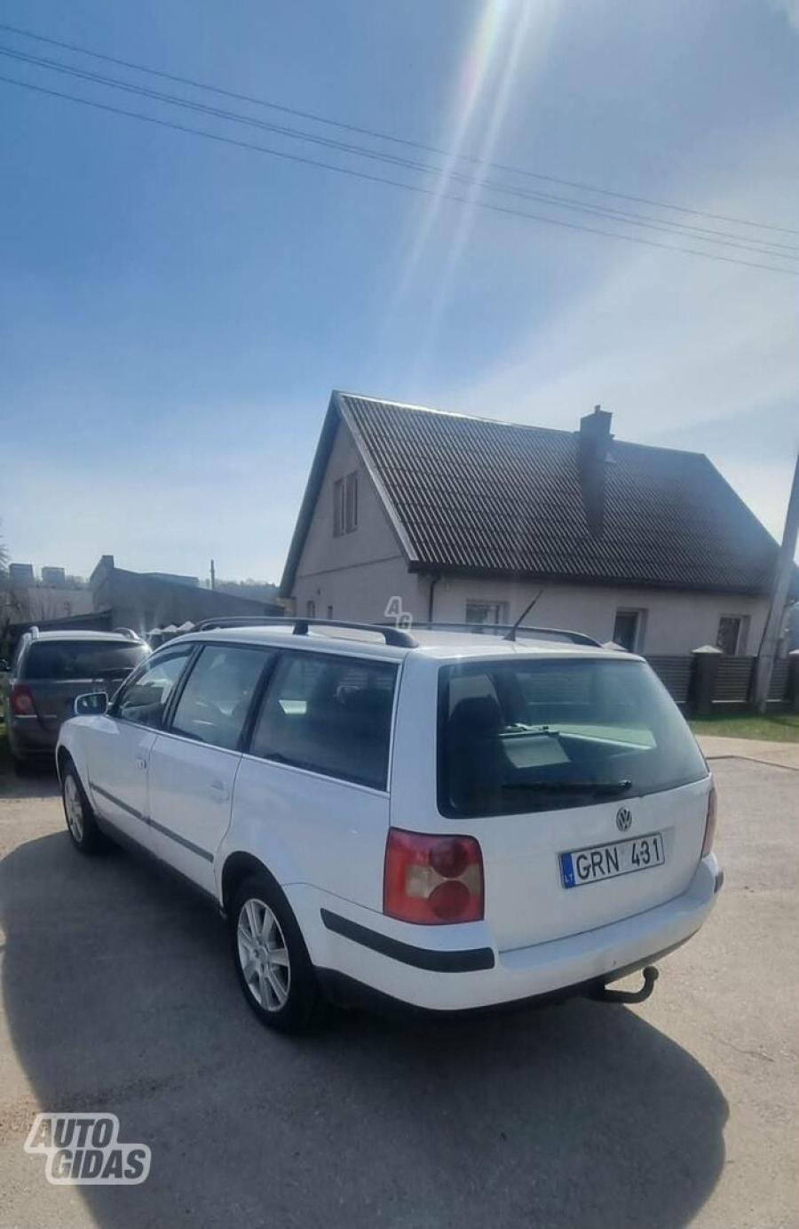 White Volkswagen Passat 2002 in Kaunas, with an engine capacity of 1.90 L and mileage of 284 thousand km for 1150 €, photo 3 on AUTOMOTO.COM.LV