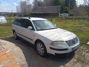Balts Volkswagen Passat 2002 Viļņa, ar dzinēja tilpumu 1.90 L un nobraukumu 300 tūkst. km par 1150 €, foto  vietnē AUTOMOTO.COM.LV