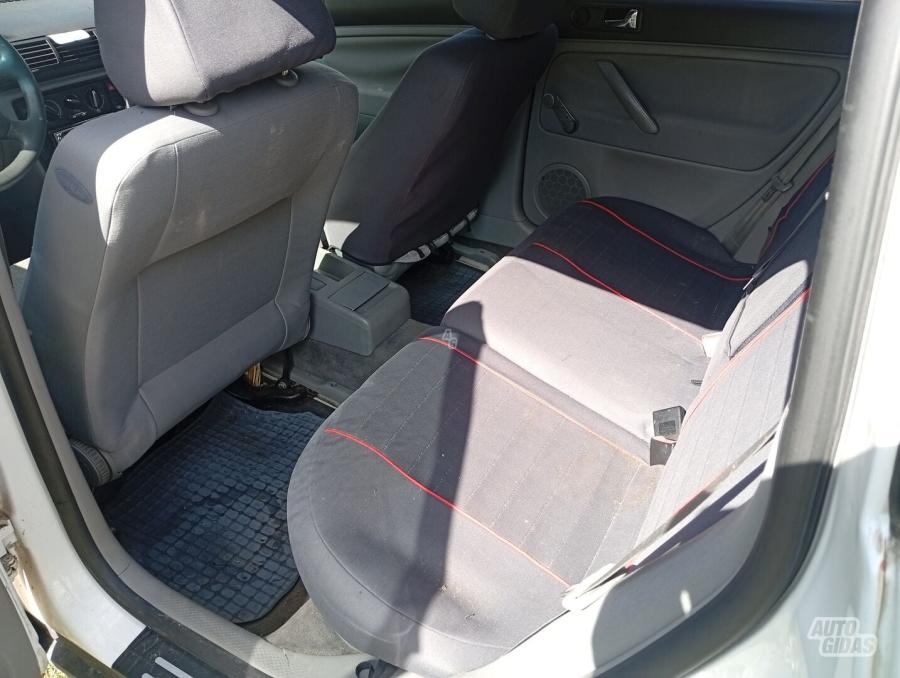 Balts Volkswagen Passat 2002 Viļņa, ar dzinēja tilpumu 1.90 L un nobraukumu 300 tūkst. km par 1150 €, foto 14 vietnē AUTOMOTO.COM.LV