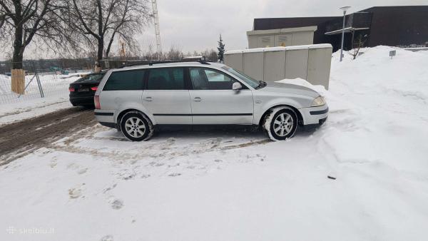 White Volkswagen Passat 2003 in Vilnius, with an engine capacity of 2.00 L and mileage of 339 thousand km for 1450 €, photo 4 on AUTOMOTO.COM.LV