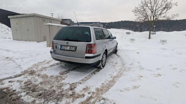 White Volkswagen Passat 2003 in Vilnius, with an engine capacity of 2.00 L and mileage of 339 thousand km for 1450 €, photo 5 on AUTOMOTO.COM.LV