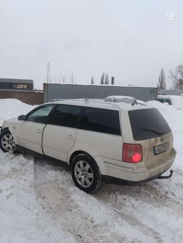 Balts Volkswagen Passat 2003 Klaipėda, ar dzinēja tilpumu 2.50 L un nobraukumu 293 tūkst. km par 600 €, foto 5 vietnē AUTOMOTO.COM.LV