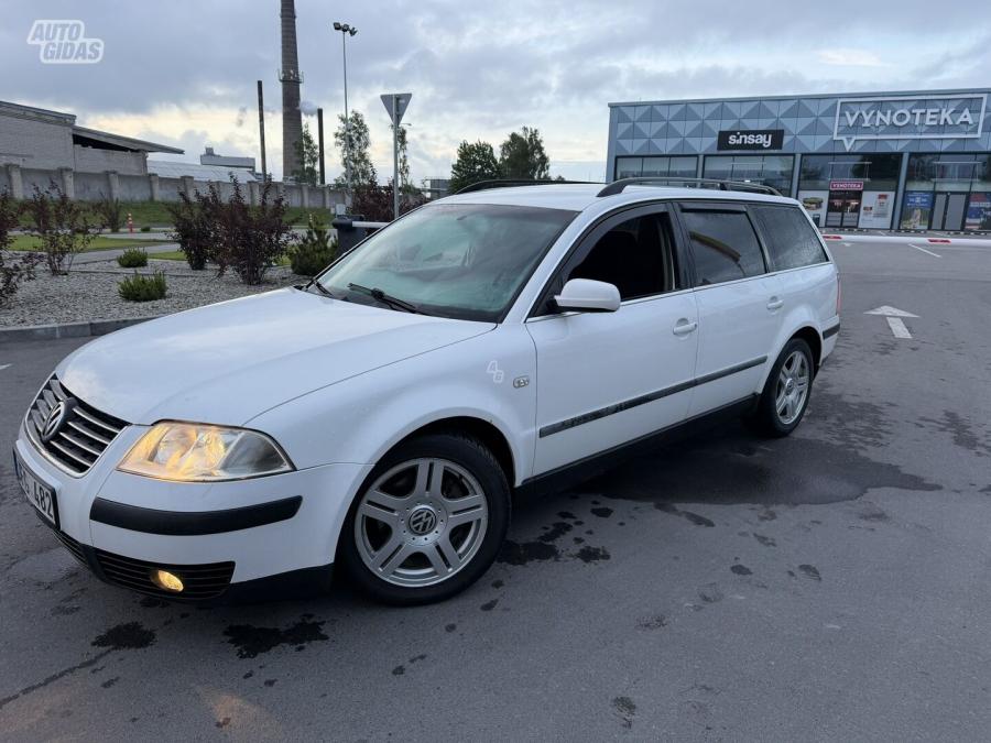 White Volkswagen Passat 2003 in Silute, with an engine capacity of 1.90 L and mileage of 451 thousand km for 1350 €, photo 3 on AUTOMOTO.COM.LV
