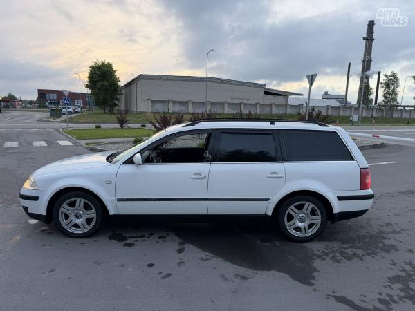 White Volkswagen Passat 2003 in Silute, with an engine capacity of 1.90 L and mileage of 451 thousand km for 1350 €, photo 3 on AUTOMOTO.COM.LV