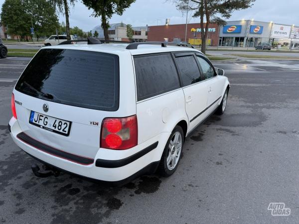 White Volkswagen Passat 2003 in Silute, with an engine capacity of 1.90 L and mileage of 451 thousand km for 1350 €, photo 5 on AUTOMOTO.COM.LV