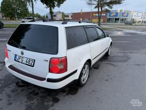 White Volkswagen Passat 2003 in Silute, with an engine capacity of 1.90 L and mileage of 451 thousand km for 1350 €, photo 6 on AUTOMOTO.COM.LV