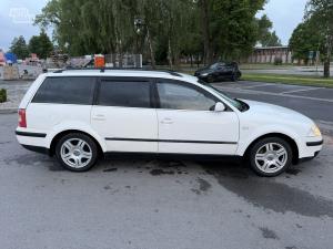 White Volkswagen Passat 2003 in Silute, with an engine capacity of 1.90 L and mileage of 451 thousand km for 1350 €, photo 7 on AUTOMOTO.COM.LV