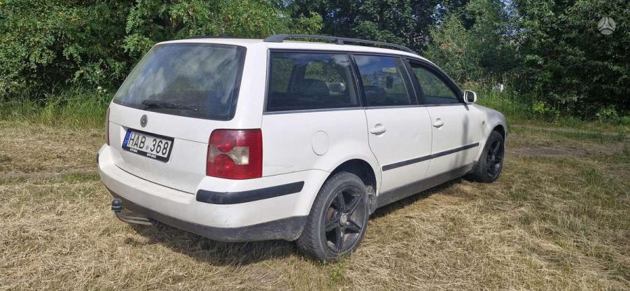 Balts Volkswagen Passat 2004 Kauņa, ar dzinēja tilpumu 1.90 L un nobraukumu 340 tūkst. km par 999 €, foto 4 vietnē AUTOMOTO.COM.LV