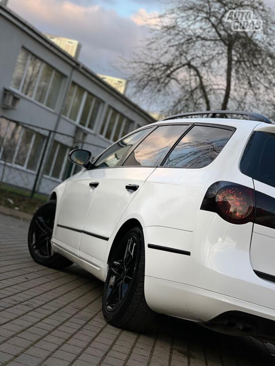 White Volkswagen Passat 2006 in Kaunas, with an engine capacity of 1.90 L and mileage of 222 thousand km for 2700 €, photo 19 on AUTOMOTO.COM.LV