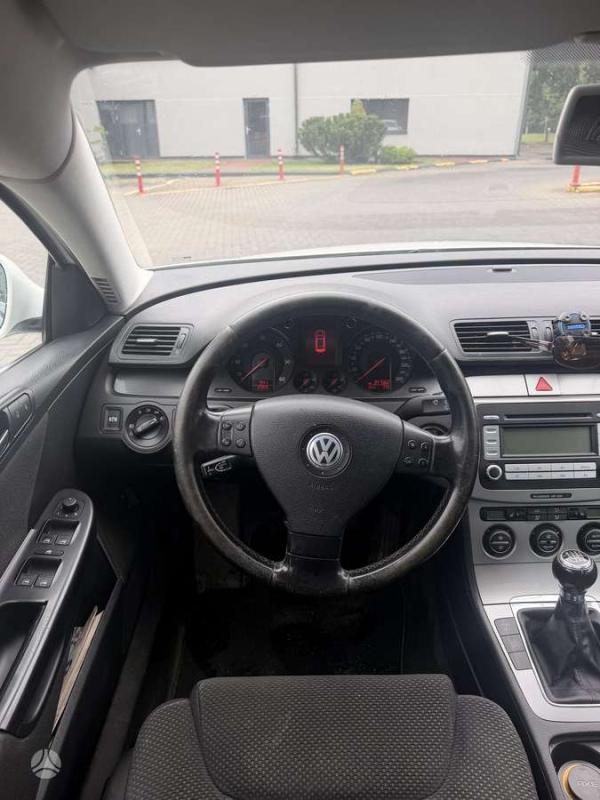 Balts Volkswagen Passat 2007 Vilkaviškis, ar dzinēja tilpumu 1.97 L un nobraukumu 347 tūkst. km par 1070 €, foto 10 vietnē AUTOMOTO.COM.LV