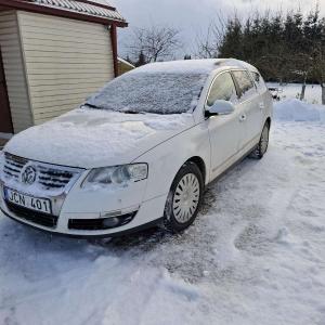 White Volkswagen Passat 2008 in Kaisiadorys, with an engine capacity of 2.00 L and mileage of 424 thousand km for 999 €, photo  on AUTOMOTO.COM.LV