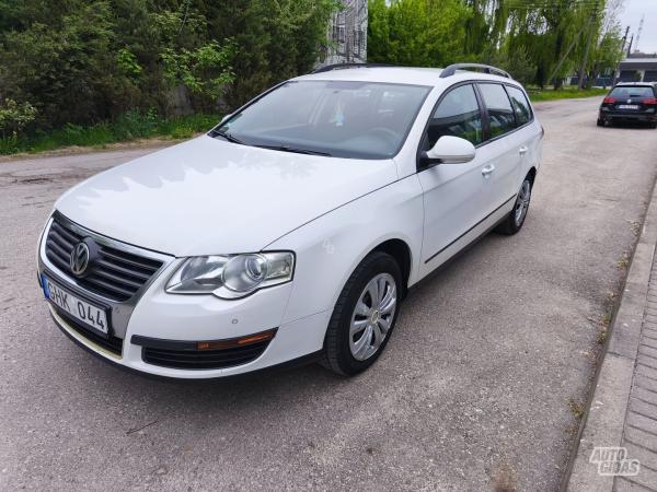 White Volkswagen Passat 2008 in Kaunas, with an engine capacity of 1.90 L and mileage of 380 thousand km for 1100 €, photo 2 on AUTOMOTO.COM.LV