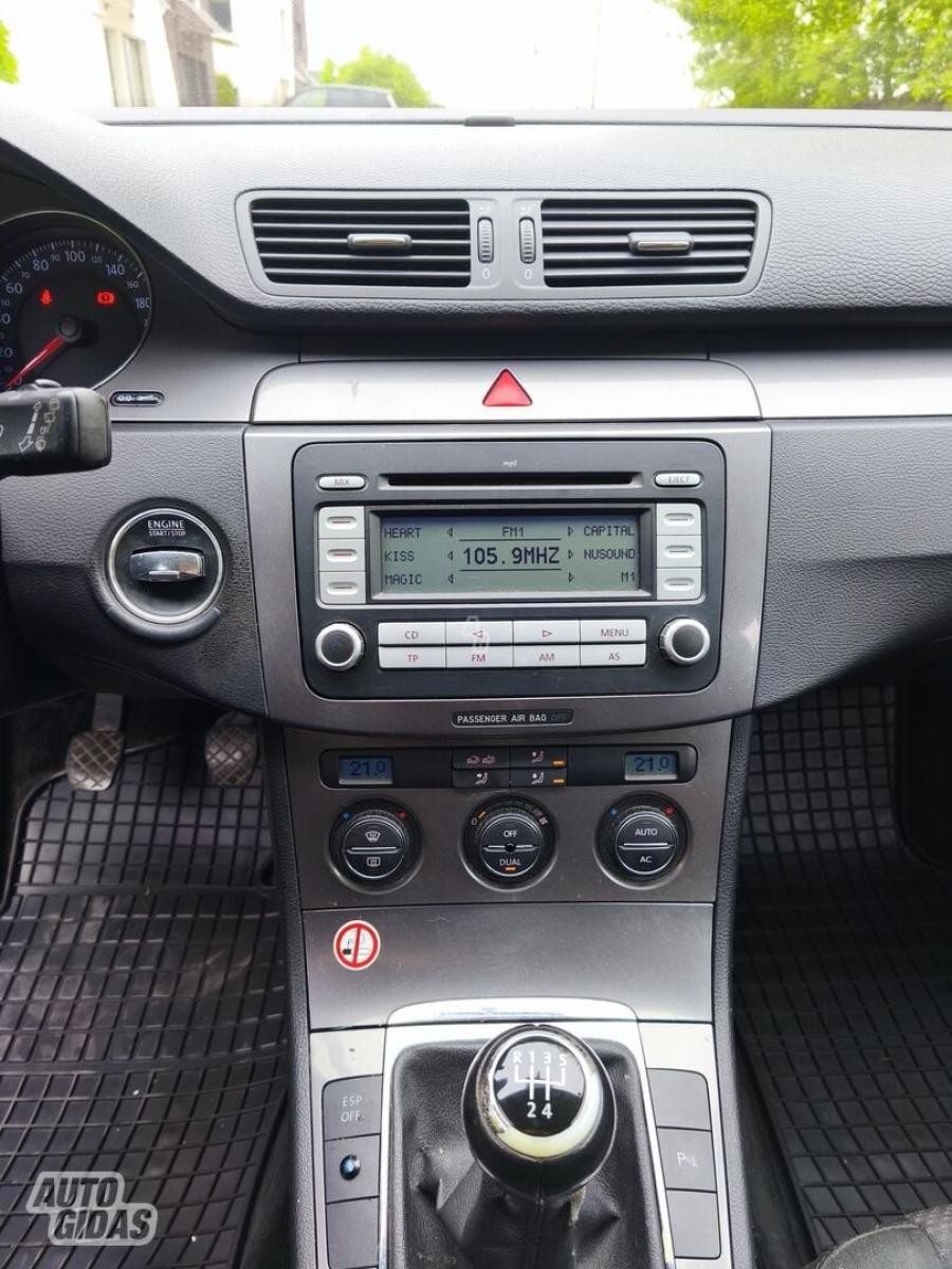 White Volkswagen Passat 2008 in Kaunas, with an engine capacity of 1.90 L and mileage of 380 thousand km for 1100 €, photo 8 on AUTOMOTO.COM.LV