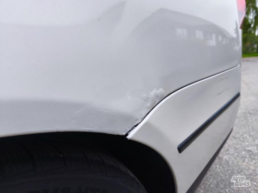 Balts Volkswagen Passat 2008 Kauņa, ar dzinēja tilpumu 1.90 L un nobraukumu 380 tūkst. km par 1000 €, foto 13 vietnē AUTOMOTO.COM.LV