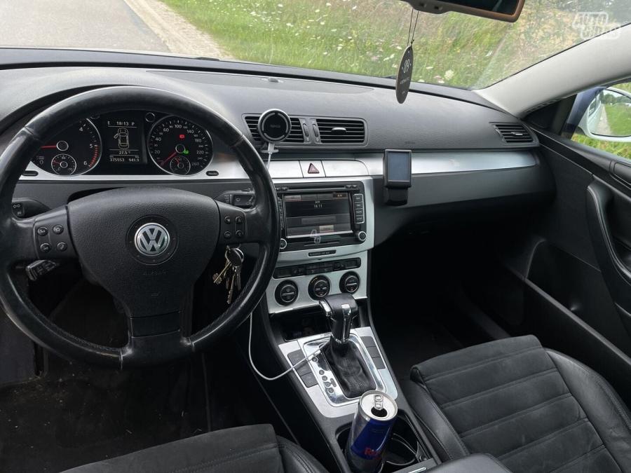 White Volkswagen Passat 2008 in Kaunas, with an engine capacity of 2.00 L and mileage of 375 thousand km for 1400 €, photo 8 on AUTOMOTO.COM.LV