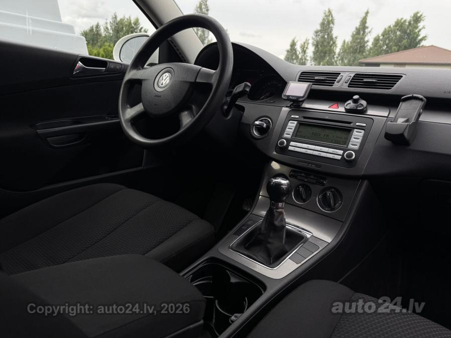 Balts Volkswagen Passat 2008 Tartu, ar dzinēja tilpumu 1.90 L un nobraukumu 0 tūkst. km par 2490 €, foto 9 vietnē AUTOMOTO.COM.LV