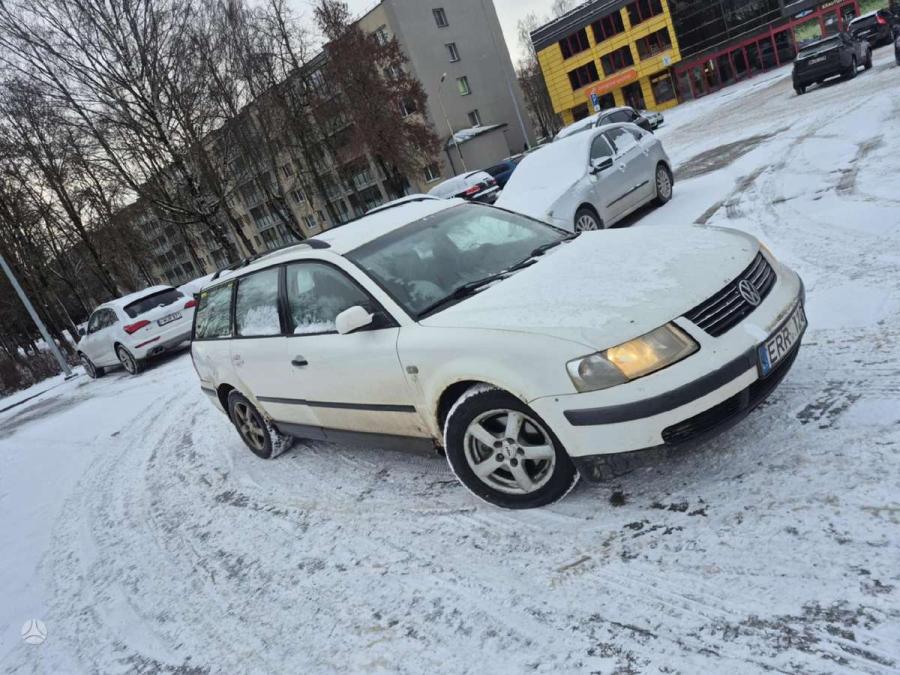 Balts Volkswagen Passat 2009 Rokiškis, ar dzinēja tilpumu 1.90 L un nobraukumu 500 tūkst. km par 800 €, foto 2 vietnē AUTOMOTO.COM.LV