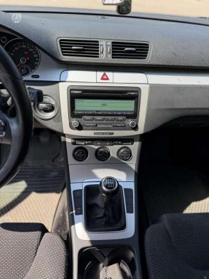 Balts Volkswagen Passat 2009 Trakai, ar dzinēja tilpumu 1.97 L un nobraukumu 270 tūkst. km par 1950 €, foto 8 vietnē AUTOMOTO.COM.LV
