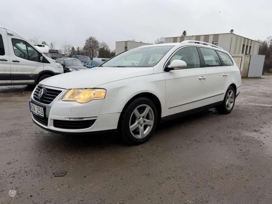 Balts Volkswagen Passat 2010 Kauņa, ar dzinēja tilpumu 1.60 L un nobraukumu 421 tūkst. km par 1650 €, foto 1 vietnē AUTOMOTO.COM.LV