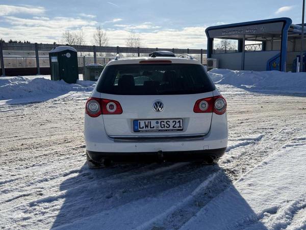 Balts Volkswagen Passat 2010 Kazlų Rūda, ar dzinēja tilpumu 1.97 L un nobraukumu 298 tūkst. km par 4000 €, foto 4 vietnē AUTOMOTO.COM.LV