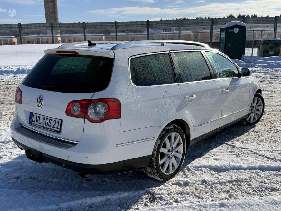 White Volkswagen Passat 2010 in Kazlu Ruda, with an engine capacity of 1.97 L and mileage of 298 thousand km for 4000 €, photo 5 on AUTOMOTO.COM.LV