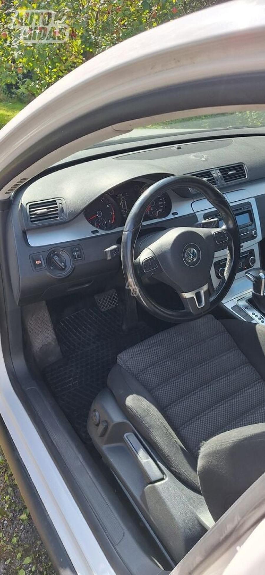 Balts Volkswagen Passat 2010 Panevēža, ar dzinēja tilpumu 1.40 L un nobraukumu 263 tūkst. km par 3100 €, foto 12 vietnē AUTOMOTO.COM.LV