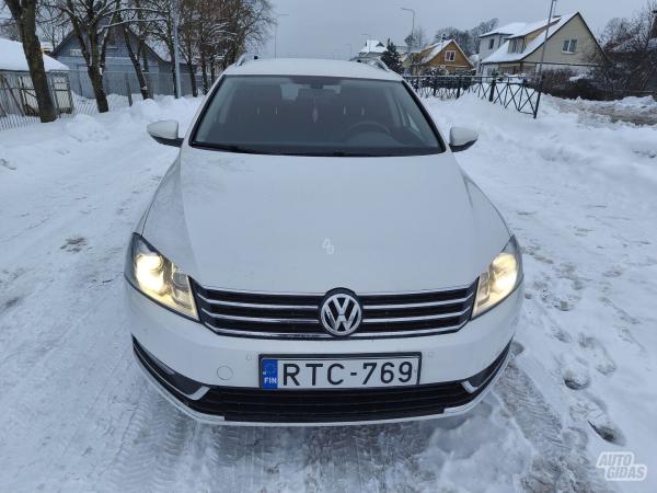 White Volkswagen Passat 2011 in Telschi, with an engine capacity of 2.00 L and mileage of 490 thousand km for 2950 €, photo 2 on AUTOMOTO.COM.LV