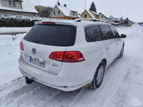 White Volkswagen Passat 2011 in Telschi, with an engine capacity of 2.00 L and mileage of 490 thousand km for 2950 €, photo 7 on AUTOMOTO.COM.LV