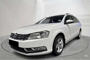 White Volkswagen Passat 2011 in Vilnius, with an engine capacity of 1.39 L and mileage of 175 thousand km for 7700 €, photo 3 on AUTOMOTO.COM.LV
